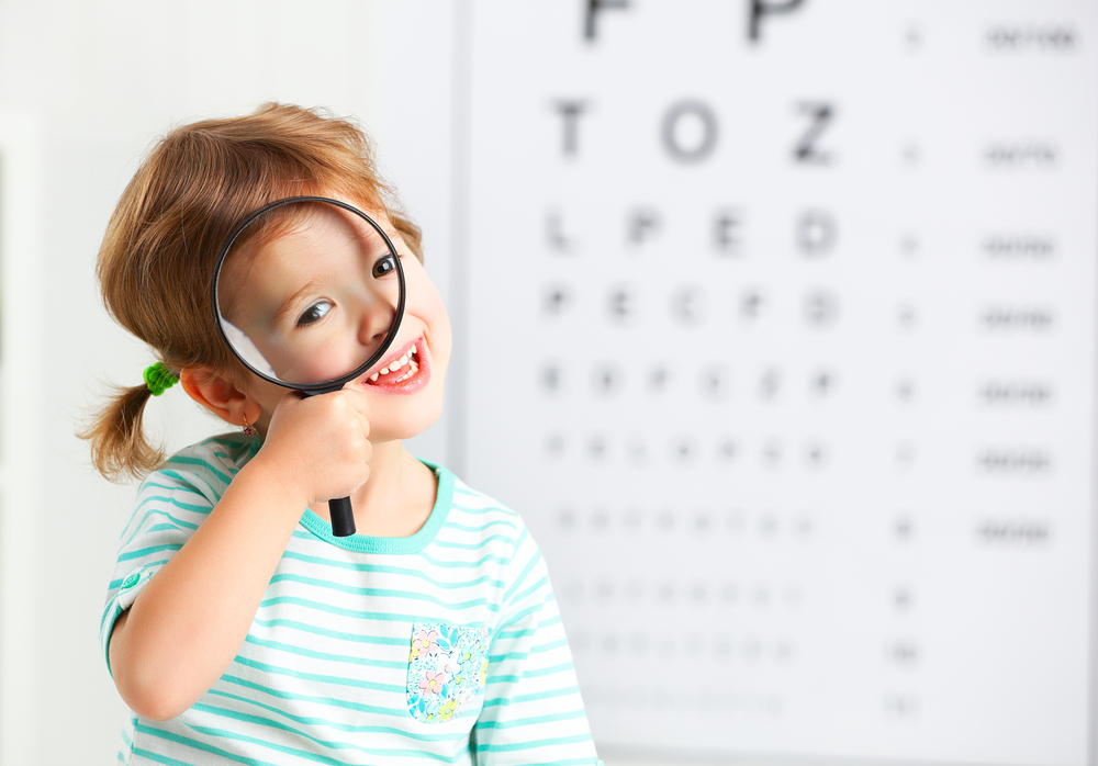 Sehhilfen für Kinder: Kontaktlinsen und Brillen bei Sehschwäche ...